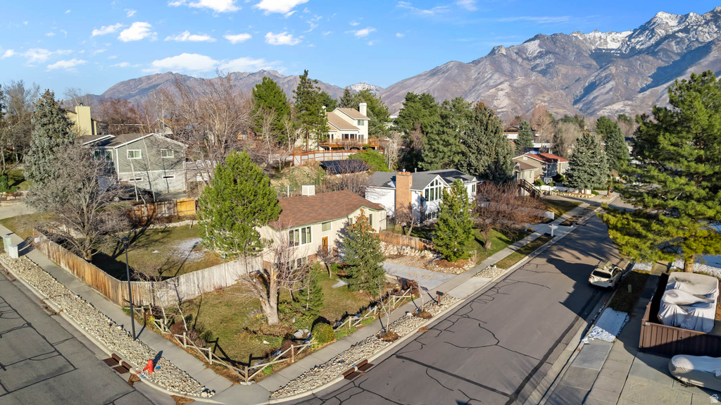 2333 E CLIFF SWALLOW DR Sandy, UT 84093 - MLS 2129042