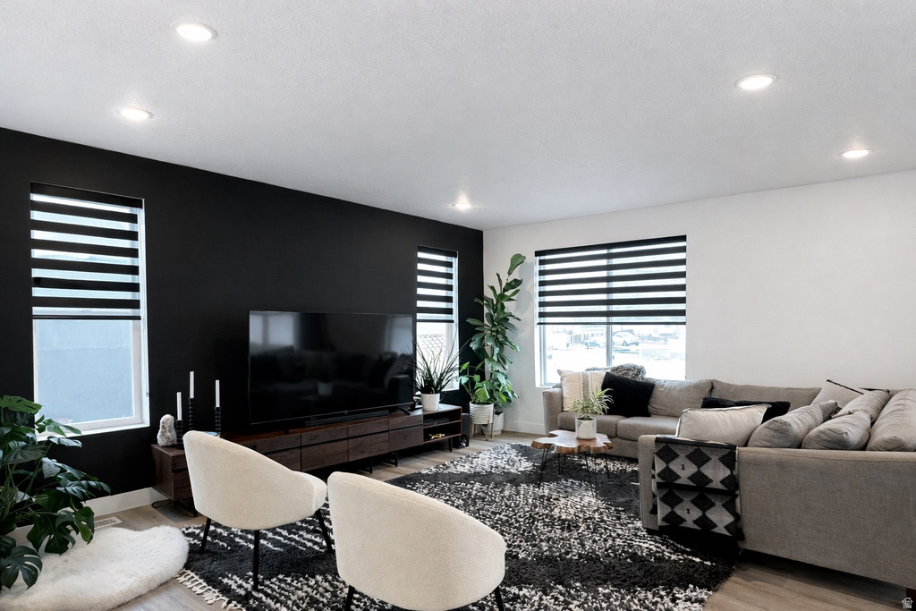 677 E KINGS LANDING Tooele, UT 84074 - MLS 2130891