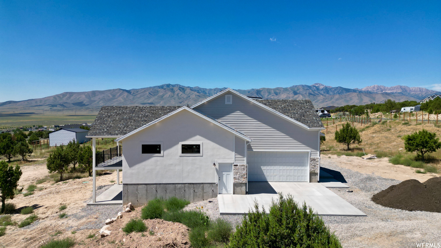2423 W Cedarline Loop Stockton UT 84071 | $795,000 | UtahRealEstate.com
