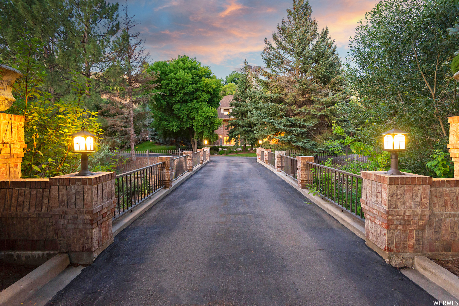 2945 E Robidoux Sandy UT 84093 | $4,900,000 | UtahRealEstate.com