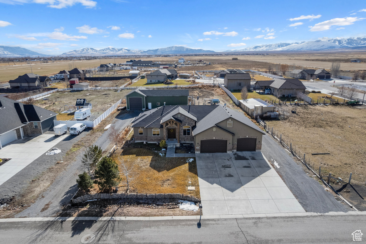 186 E Mountain Meadow Dr Grantsville UT 84029 | $799,900 ...