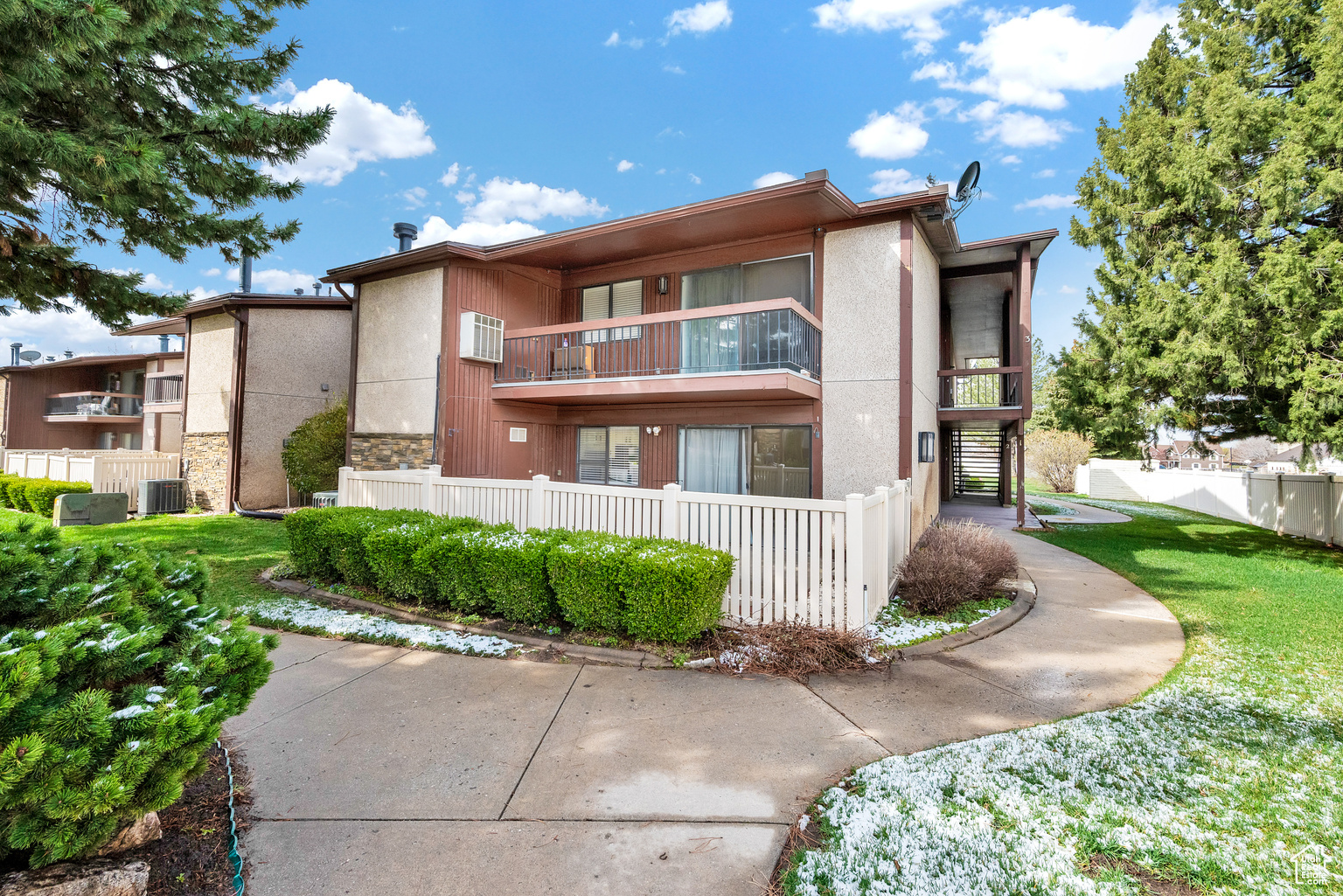 325 E 2550 N #1 North Ogden UT 84414 | $274,900 | UtahRealEstate.com