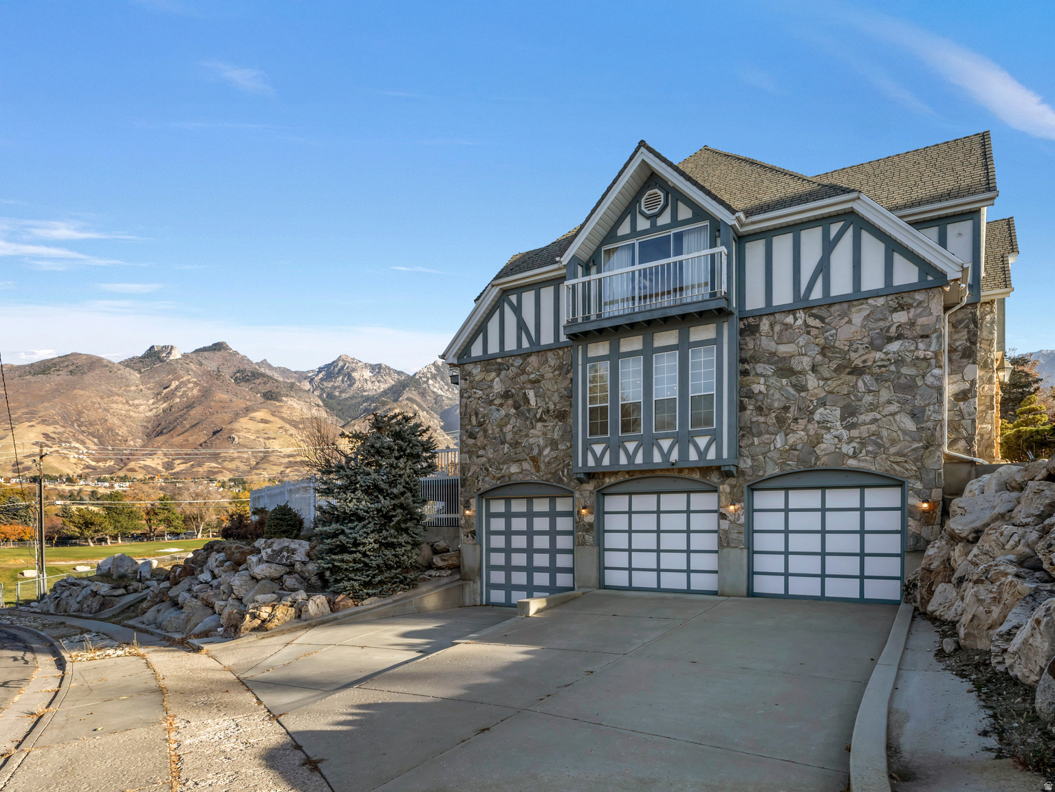 8585 S Mount Majestic Rd Sandy UT 84093 | $1,725,000 | UtahRealEstate.com