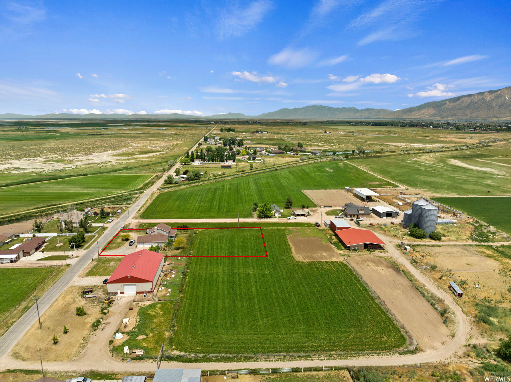 426 S 6700 W West Warren UT 84404 | $689,900 | UtahRealEstate.com