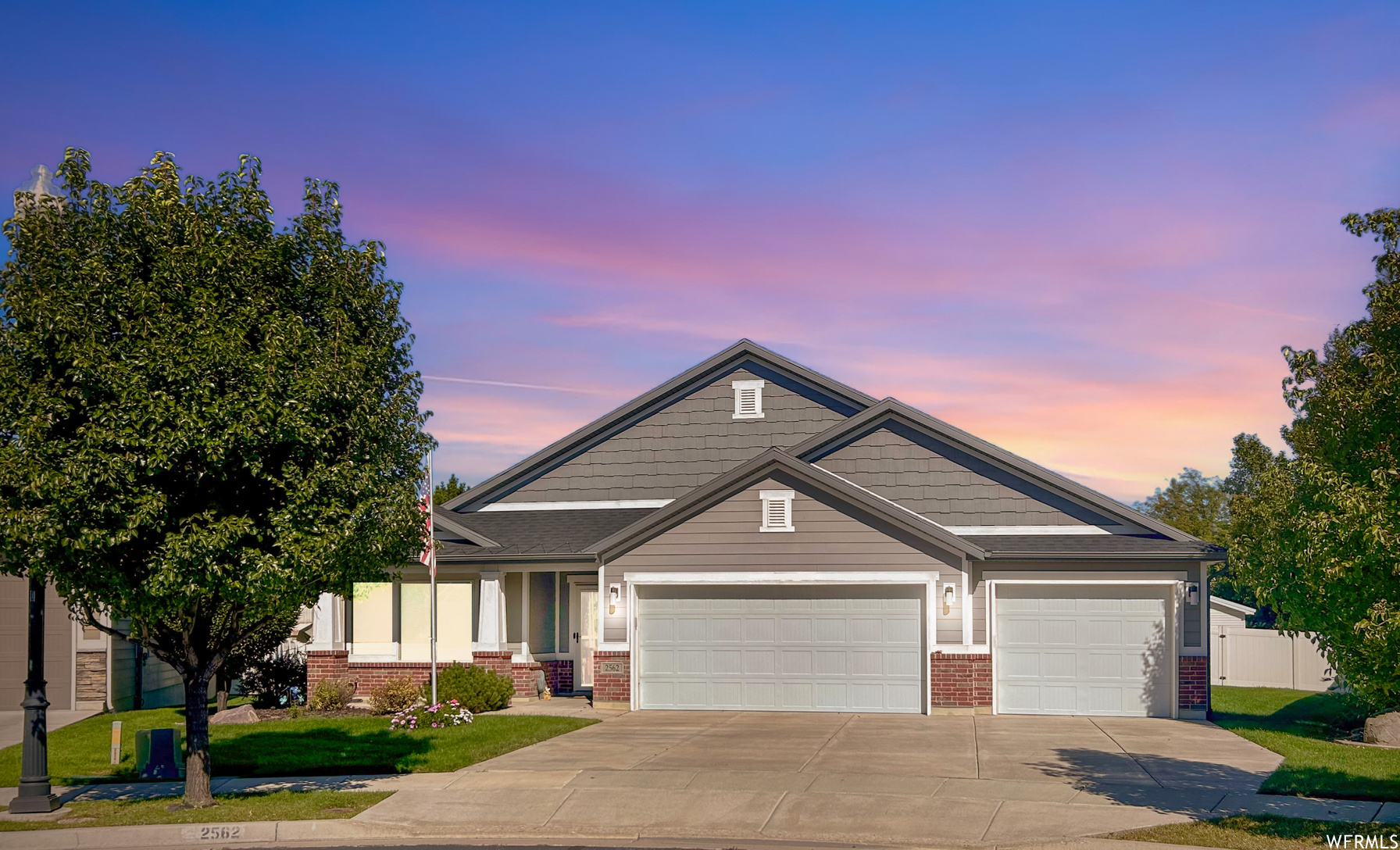 2562 W 1725 N Clinton UT 84015 | $565,000 | UtahRealEstate.com