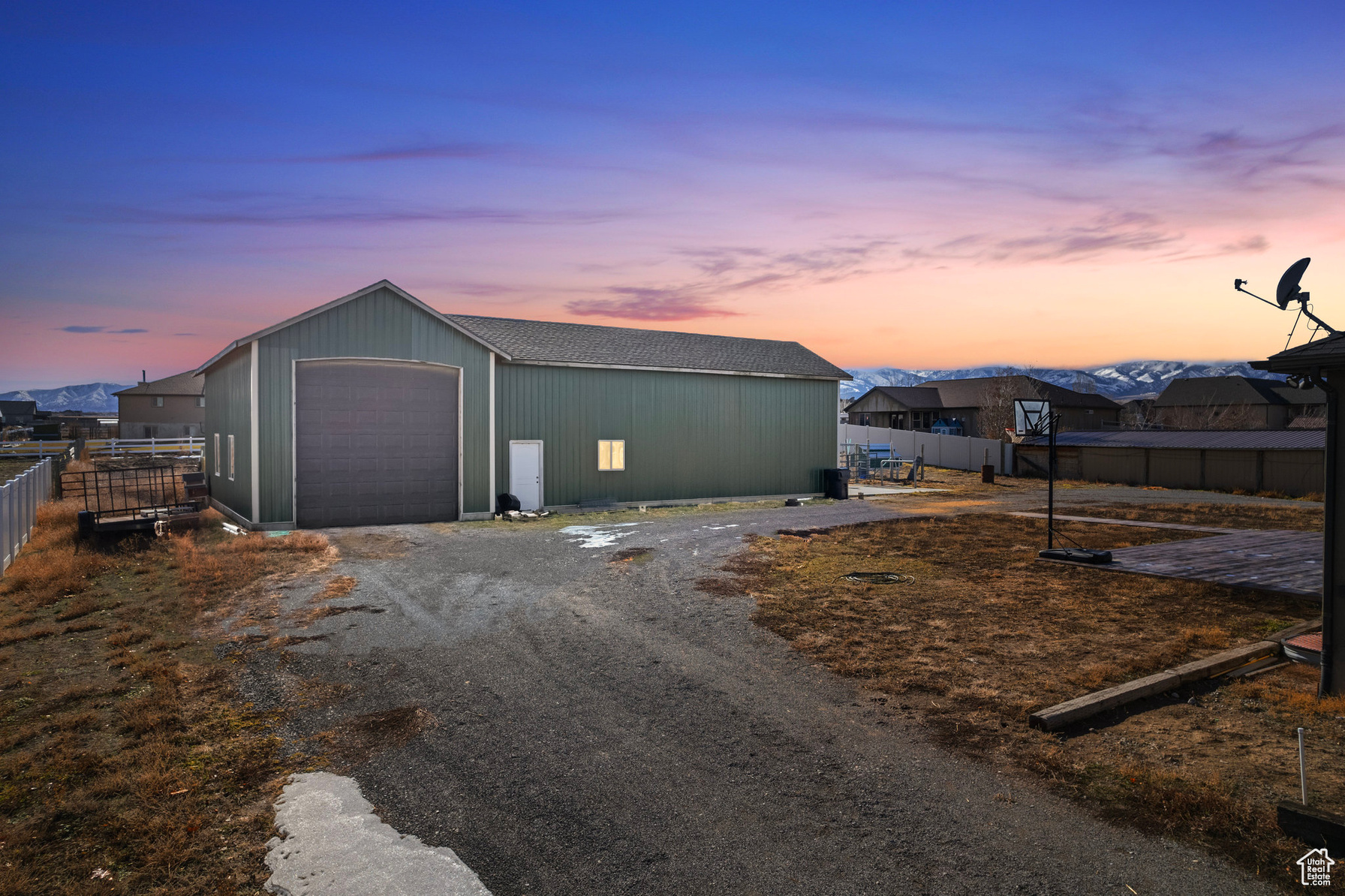 186 E Mountain Meadow Dr Grantsville UT 84029 | $799,900 ...