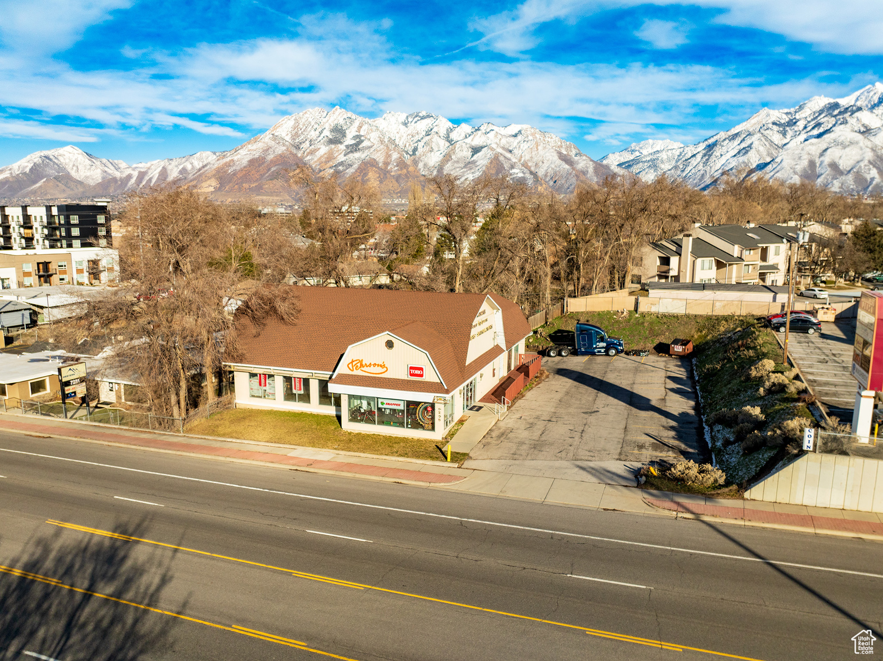7235 S 900 E Midvale UT 84047 | $1,550,000 | UtahRealEstate.com