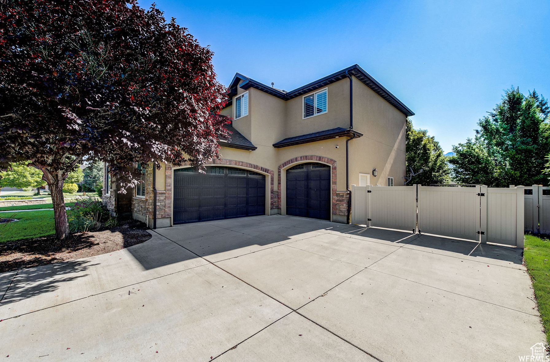 12033 S Aiden Ridge Dr Dr Draper UT 84020 | $1,184,000 | UtahRealEstate.com