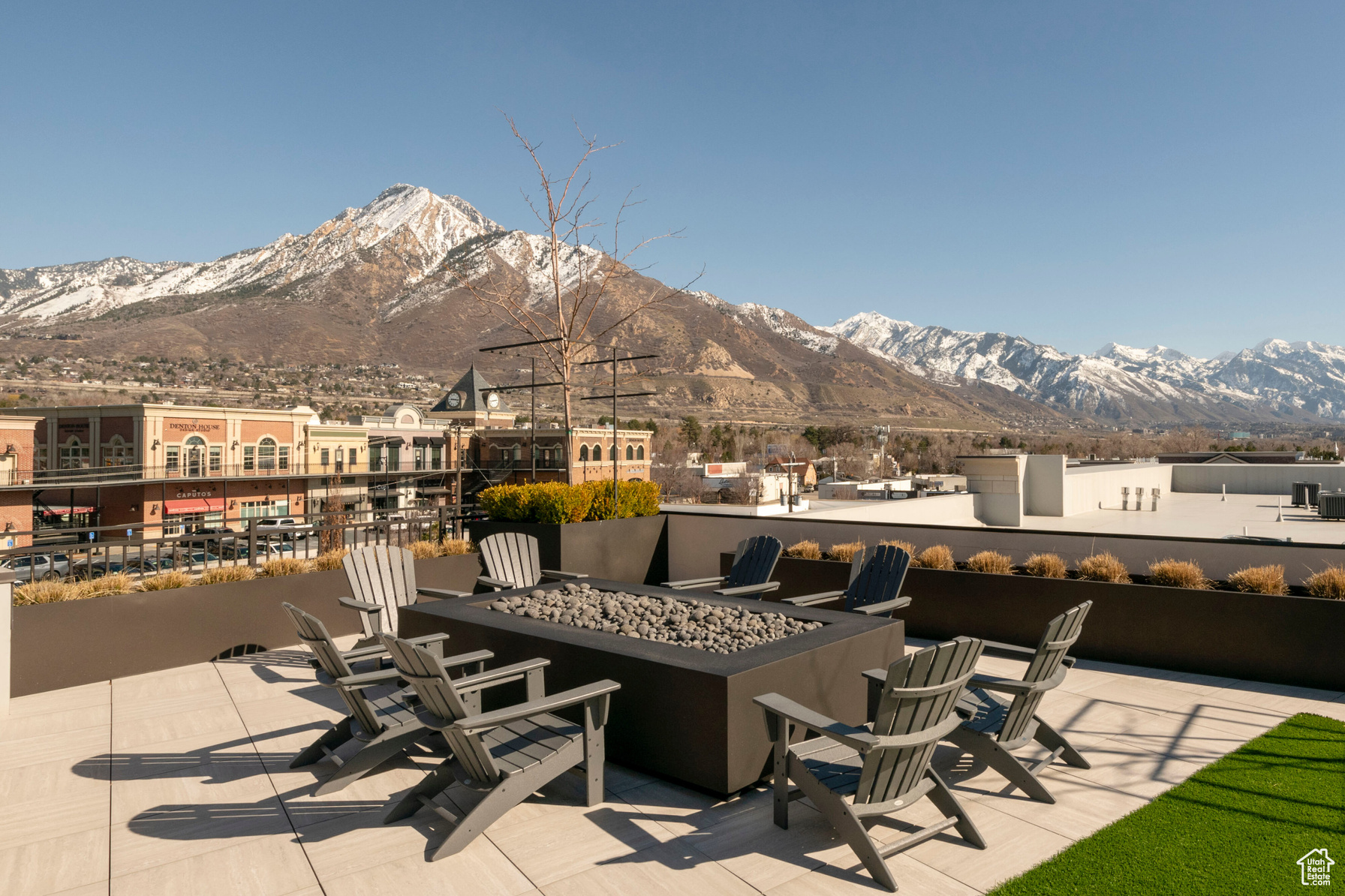 2240 E Laney Ave #107 Holladay UT 84117 | $1,029,000 | UtahRealEstate.com