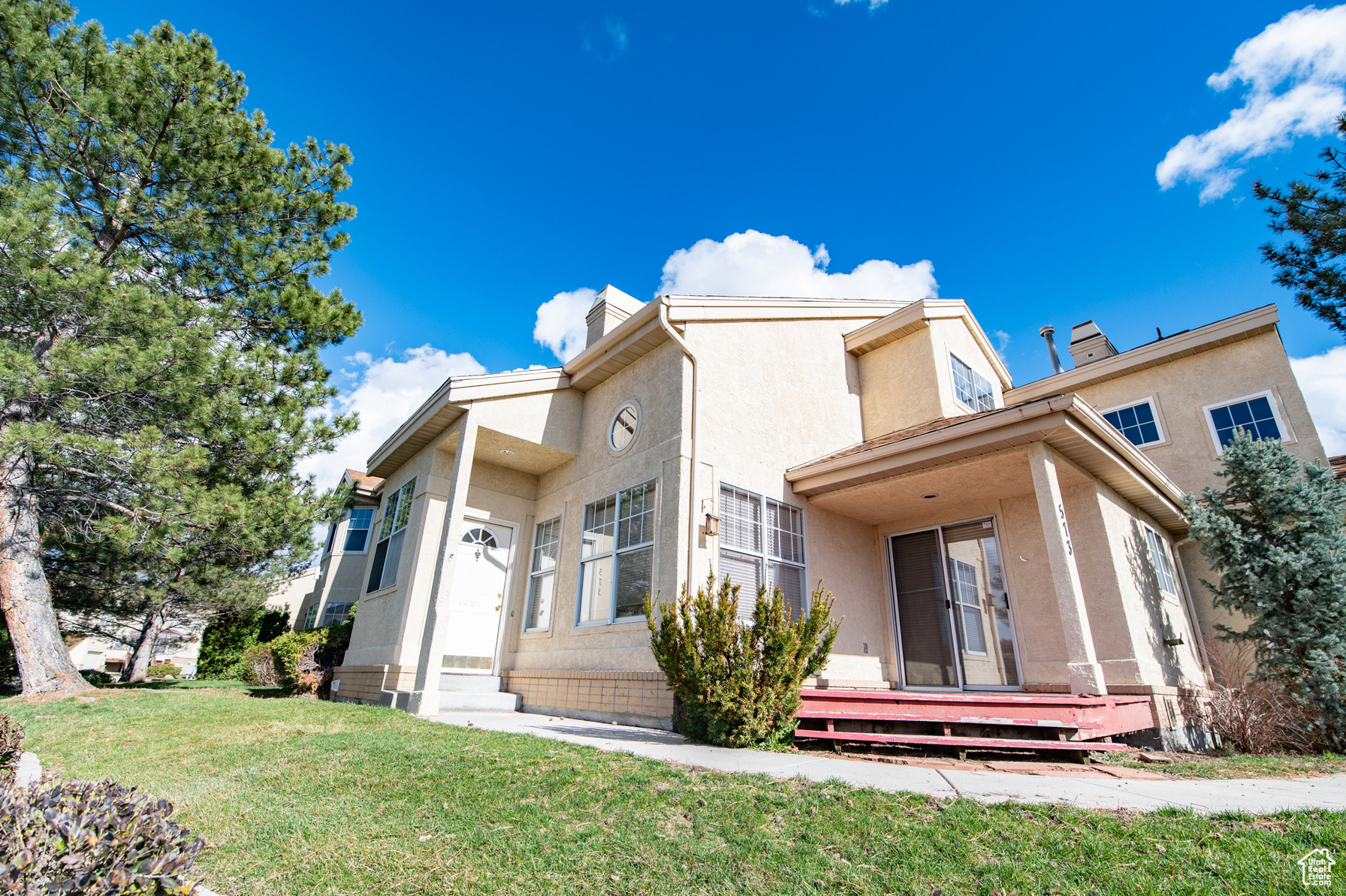 573 E Briarsprings Cir Midvale UT 84047 | $395,000 | UtahRealEstate.com