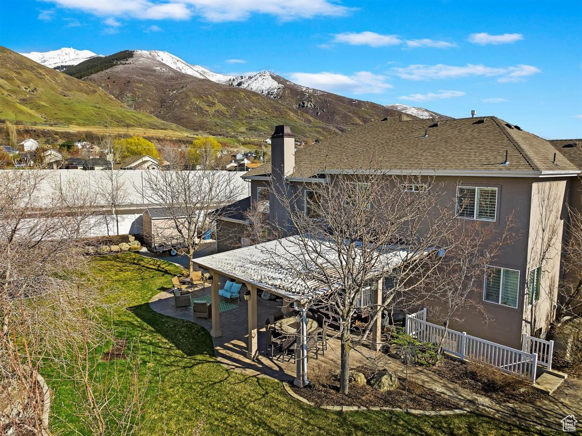 1251 E Bella Vista Dr Fruit Heights UT 84037 | $1,195,000 ...