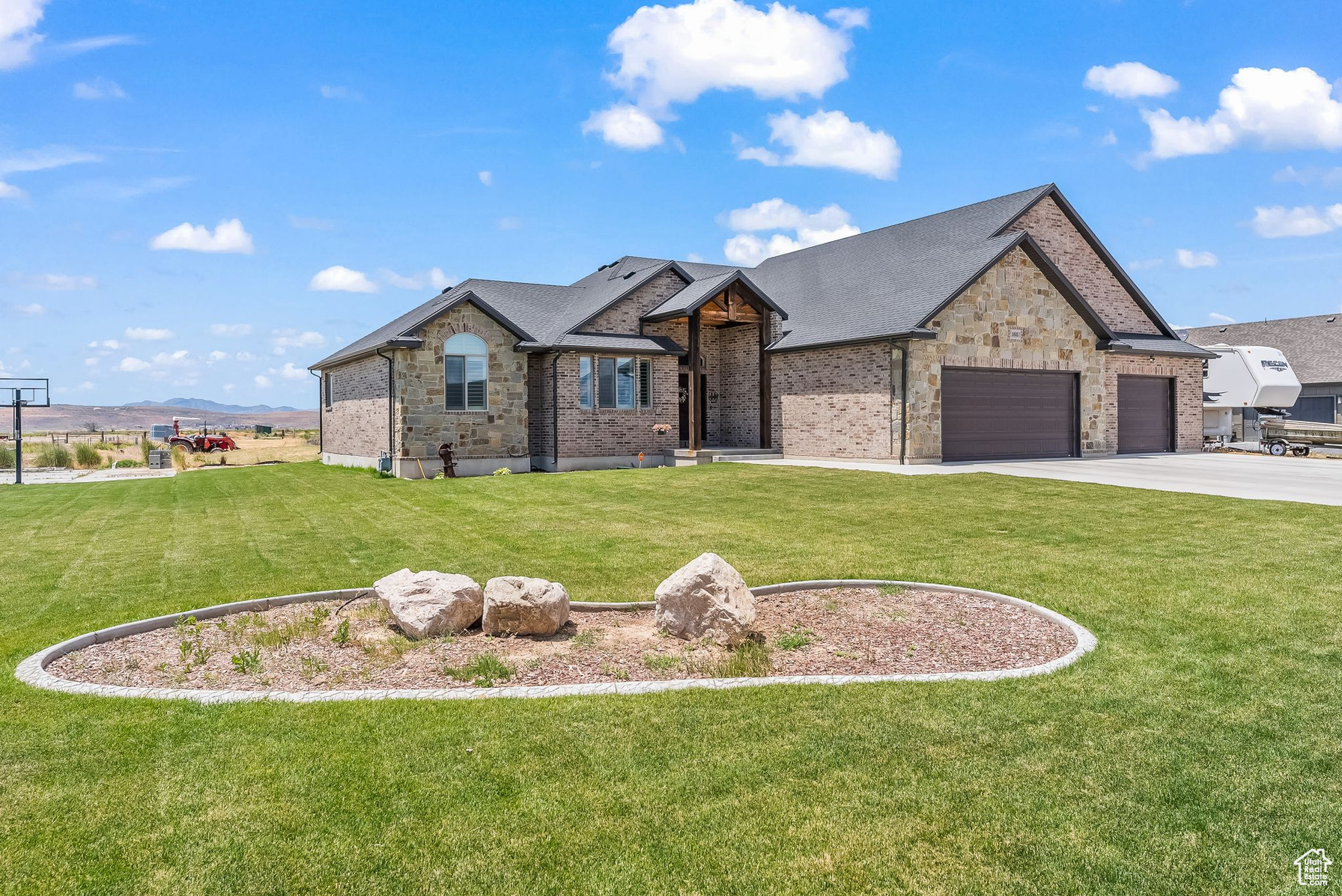 165 S 7900 W West Warren UT 84404 | $1,085,000 | UtahRealEstate.com