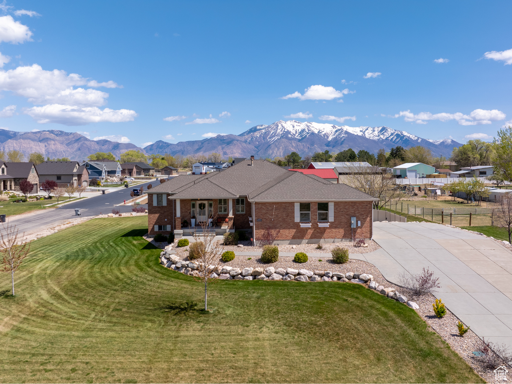 2494 S 4150 W Taylor UT 84401 | $990,000 | UtahRealEstate.com