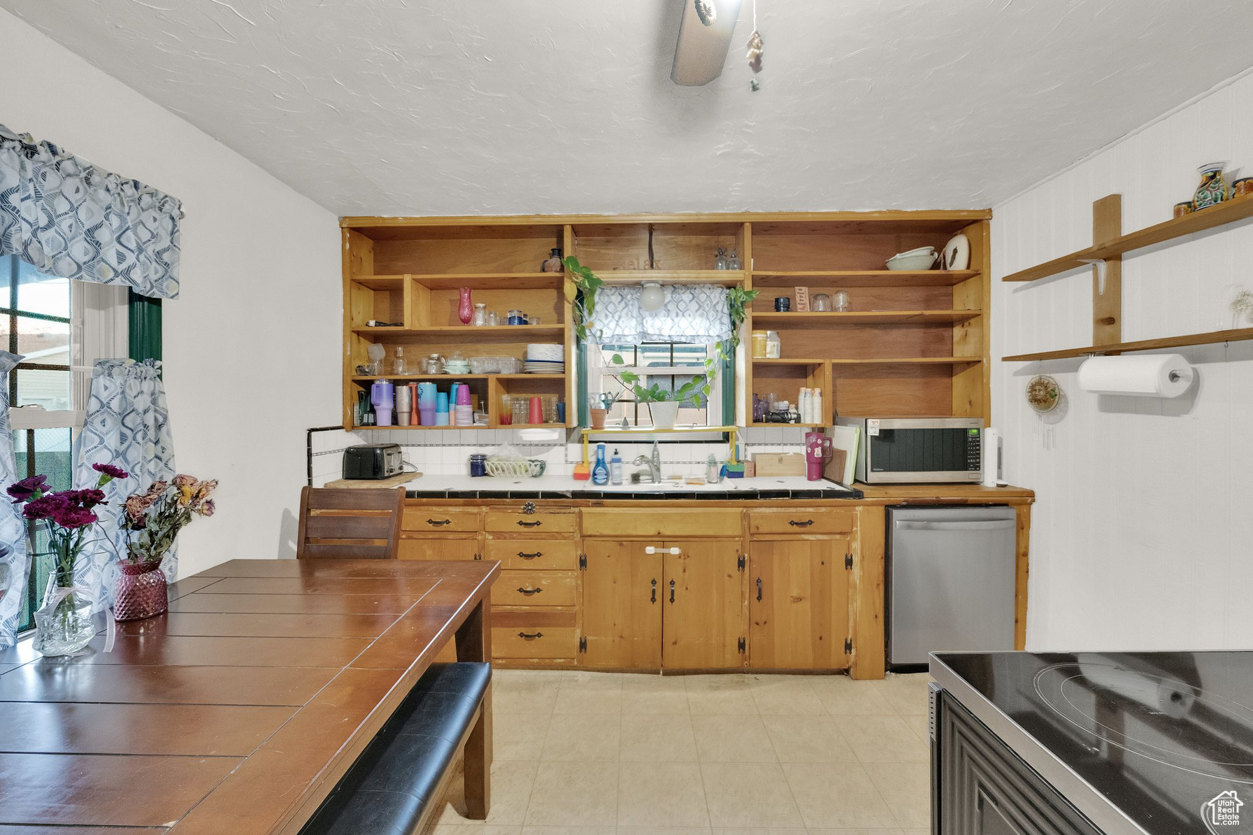 4975 S Lincoln St Murray UT 84107 | $710,000 | UtahRealEstate.com