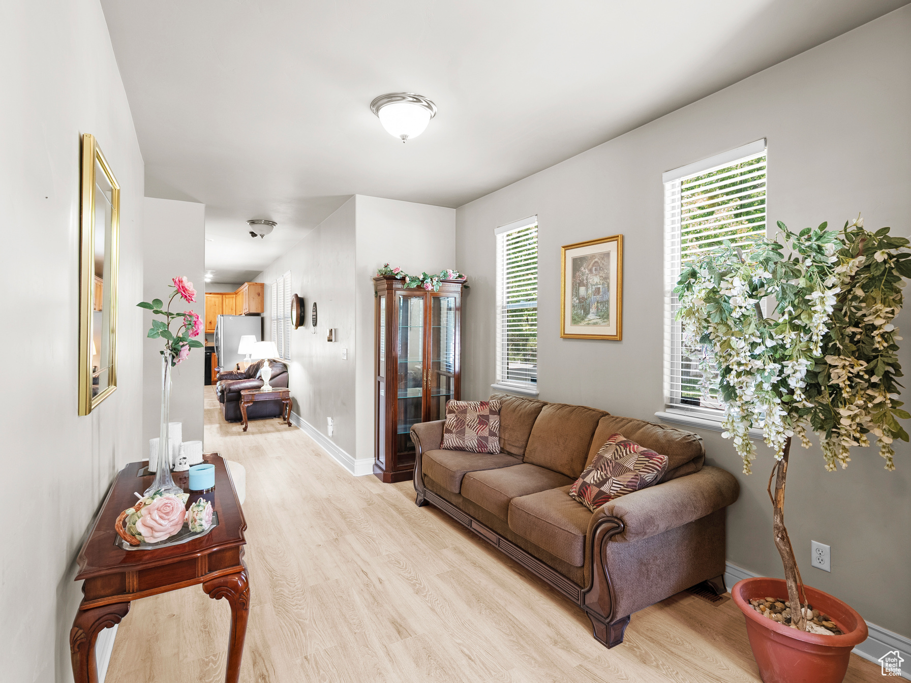 7764 S Rustic Pine Cv Midvale UT 84047 | $499,800 | UtahRealEstate.com