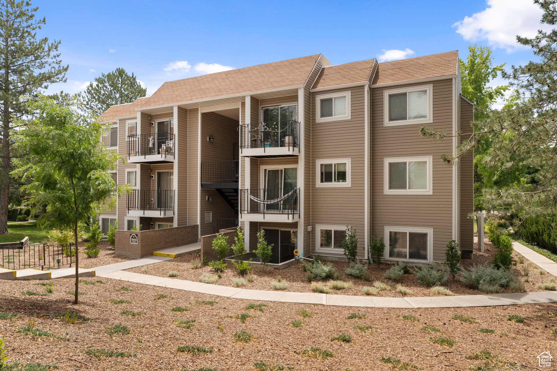 1040 E Quail Park Dr #b Millcreek UT 84117 | $279,500 | UtahRealEstate.com