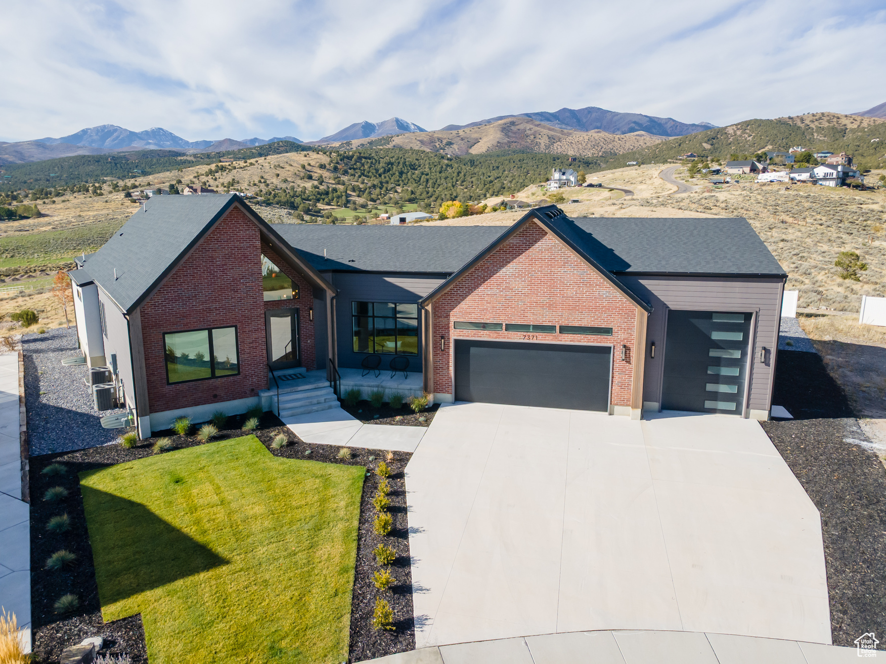 7371 W Summit Crest Cir Herriman UT 84096 | $1,850,000 | UtahRealEstate.com