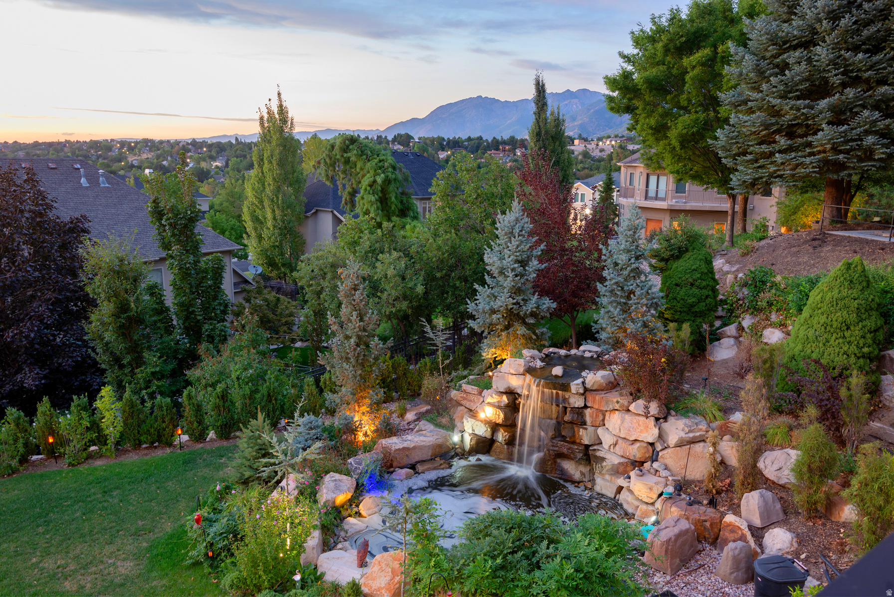 2373 E Bear Hills Cir Draper UT 84020 | $2,999,999 | UtahRealEstate.com