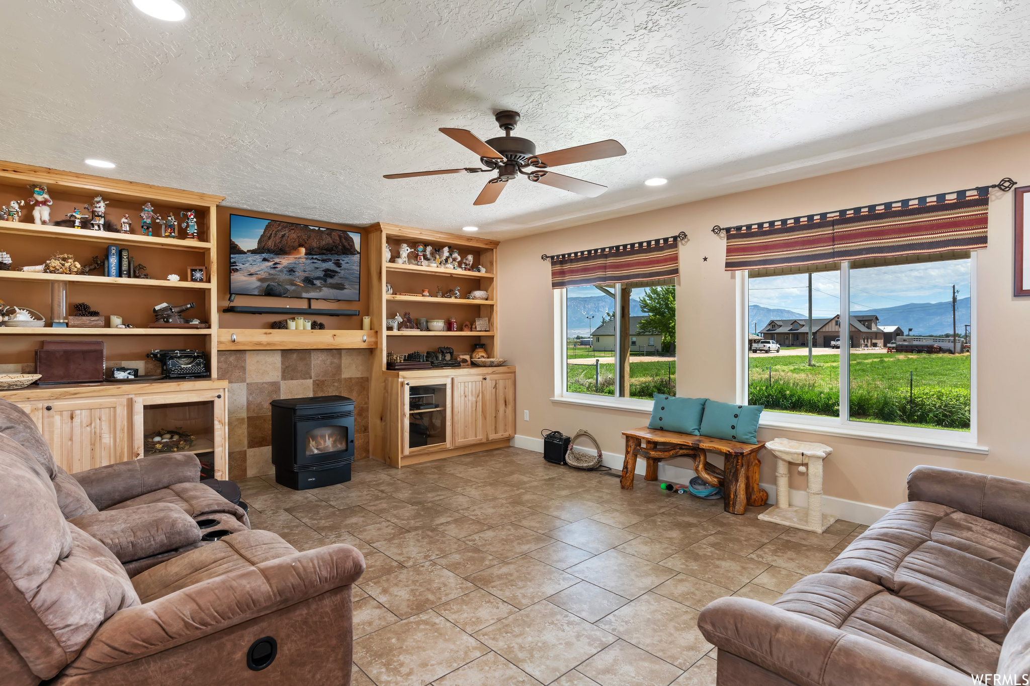 426 S 6700 W West Warren UT 84404 | $689,900 | UtahRealEstate.com