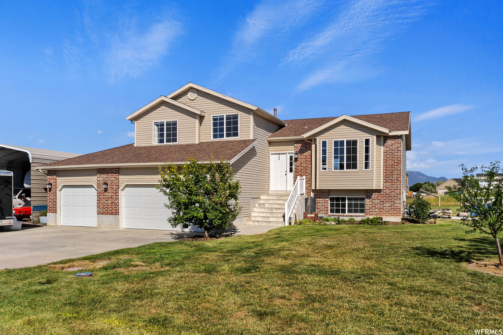 5594 S 6950 W Hooper UT 84315 | $625,000 | UtahRealEstate.com