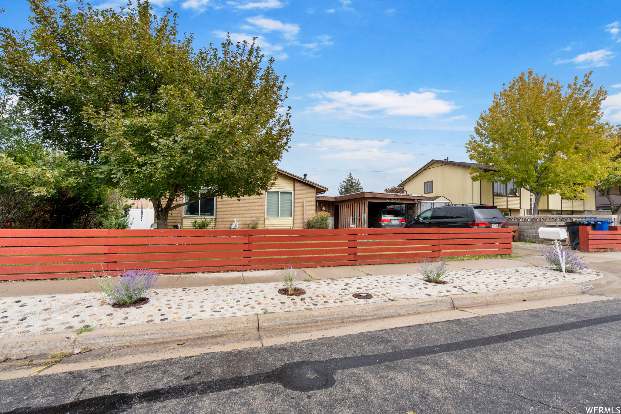 6065 S Hazelhurst Dr Taylorsville UT 84129 | $475,777 | UtahRealEstate.com