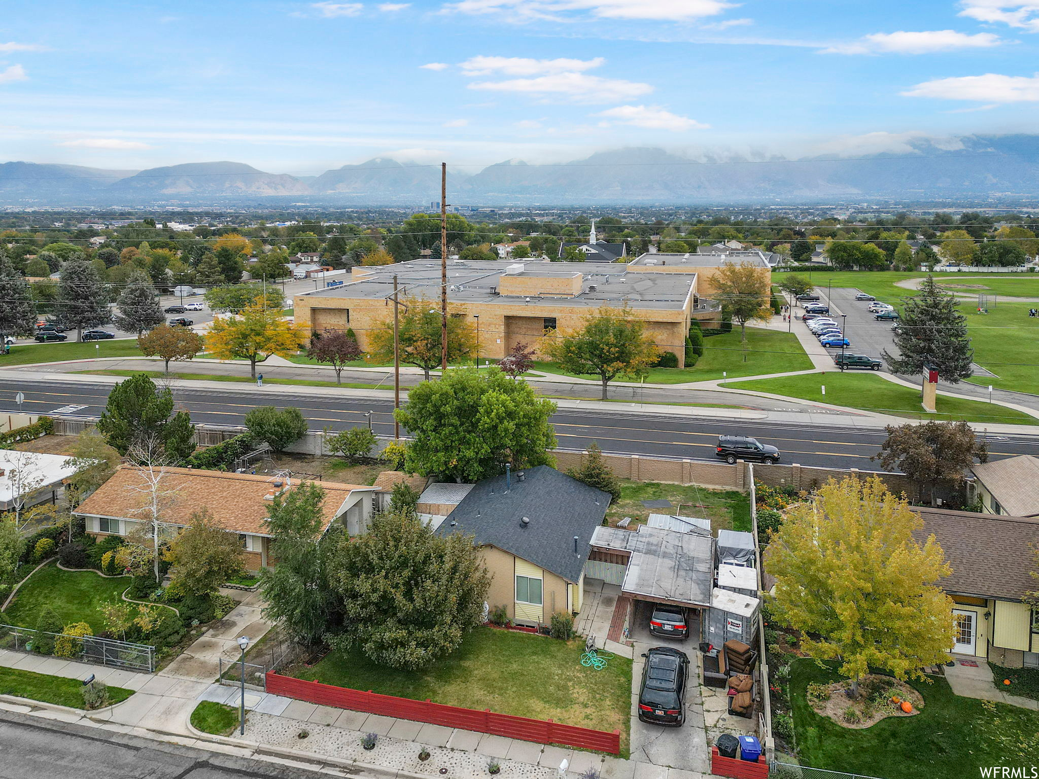 6065 S Hazelhurst Dr Taylorsville UT 84129 | $475,777 | UtahRealEstate.com