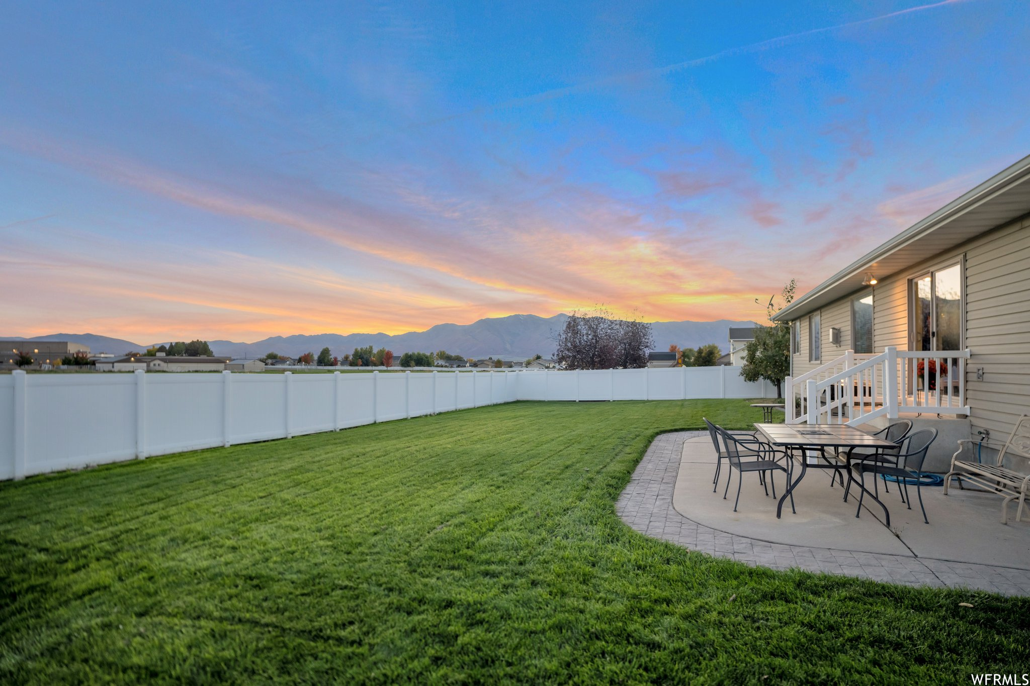 892 W 2980 S Nibley UT 84321 | $565,000 | UtahRealEstate.com