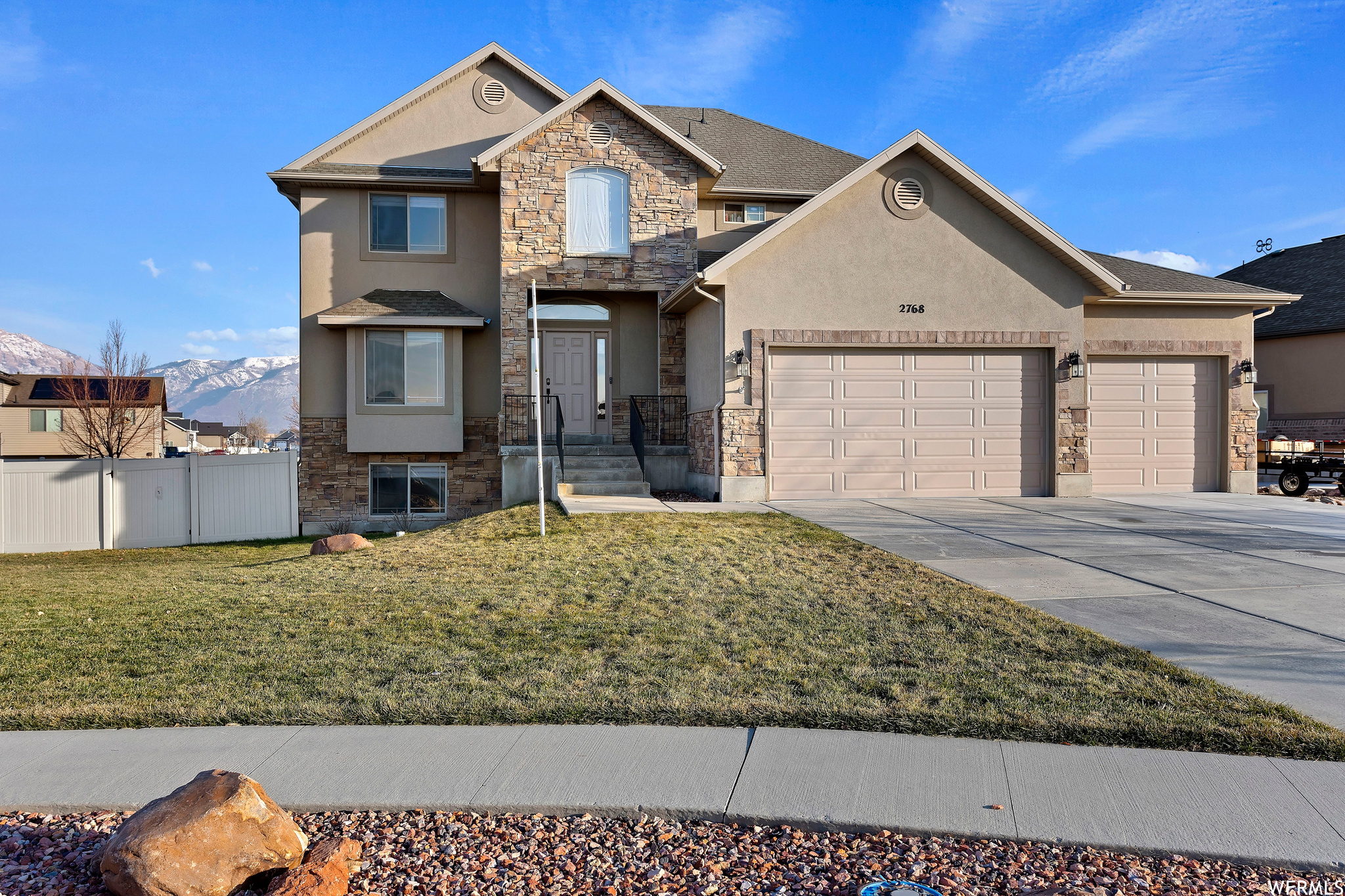 2768 N 2525 W Farr West UT 84404 | $615,000 | UtahRealEstate.com