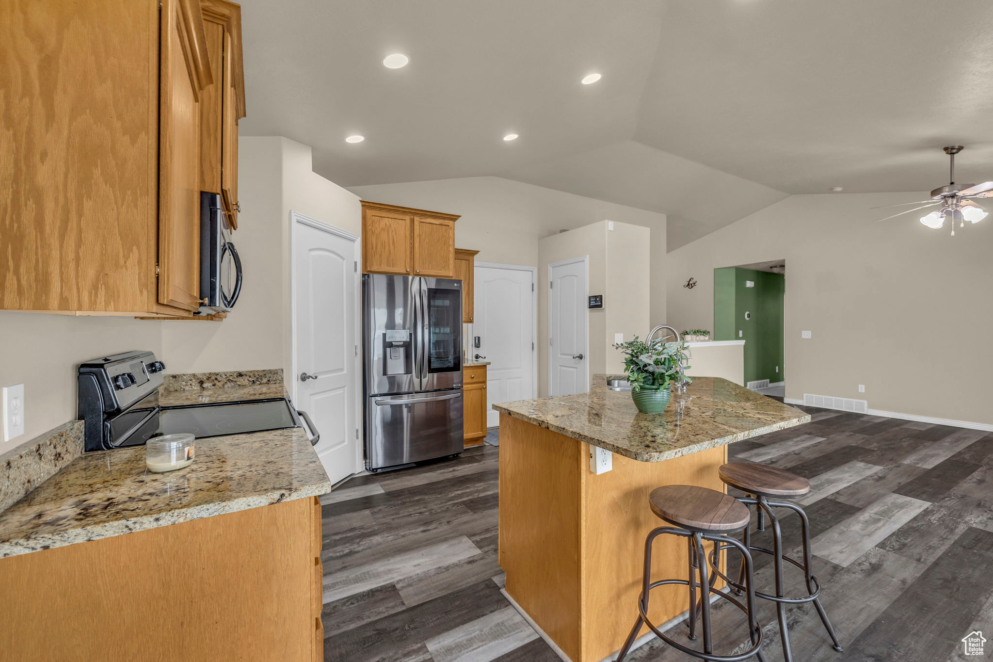 3266 S Hunter Oak Way West Valley City UT 84128 | $565,000 ...