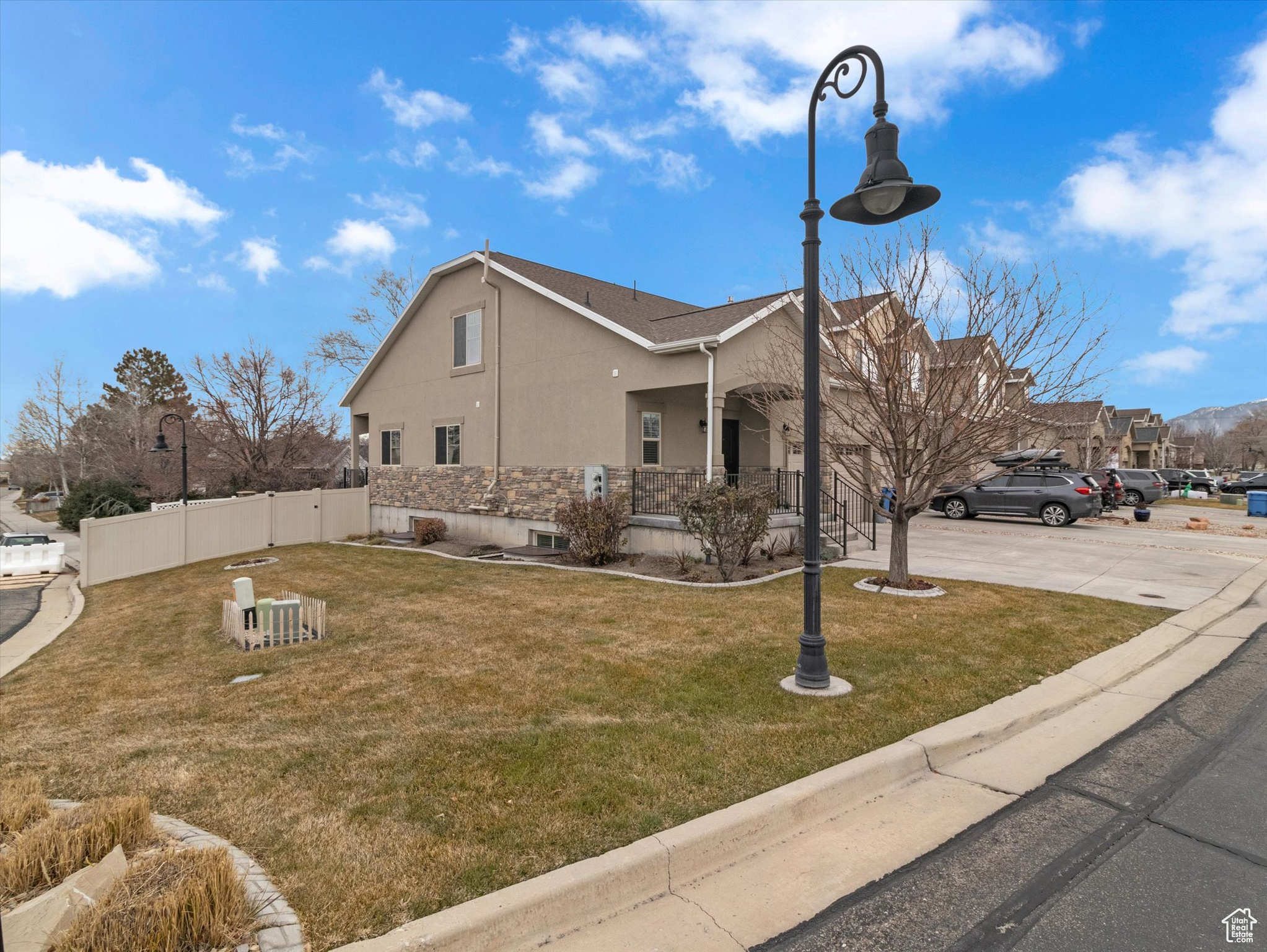 2274 W Harker Farm Ln Taylorsville UT 84129 | $515,000 | UtahRealEstate.com