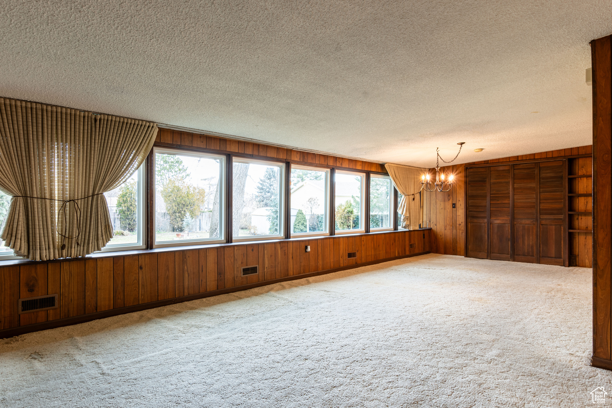 1978 W Rocky Rd Taylorsville UT 84129 | $435,000 | UtahRealEstate.com