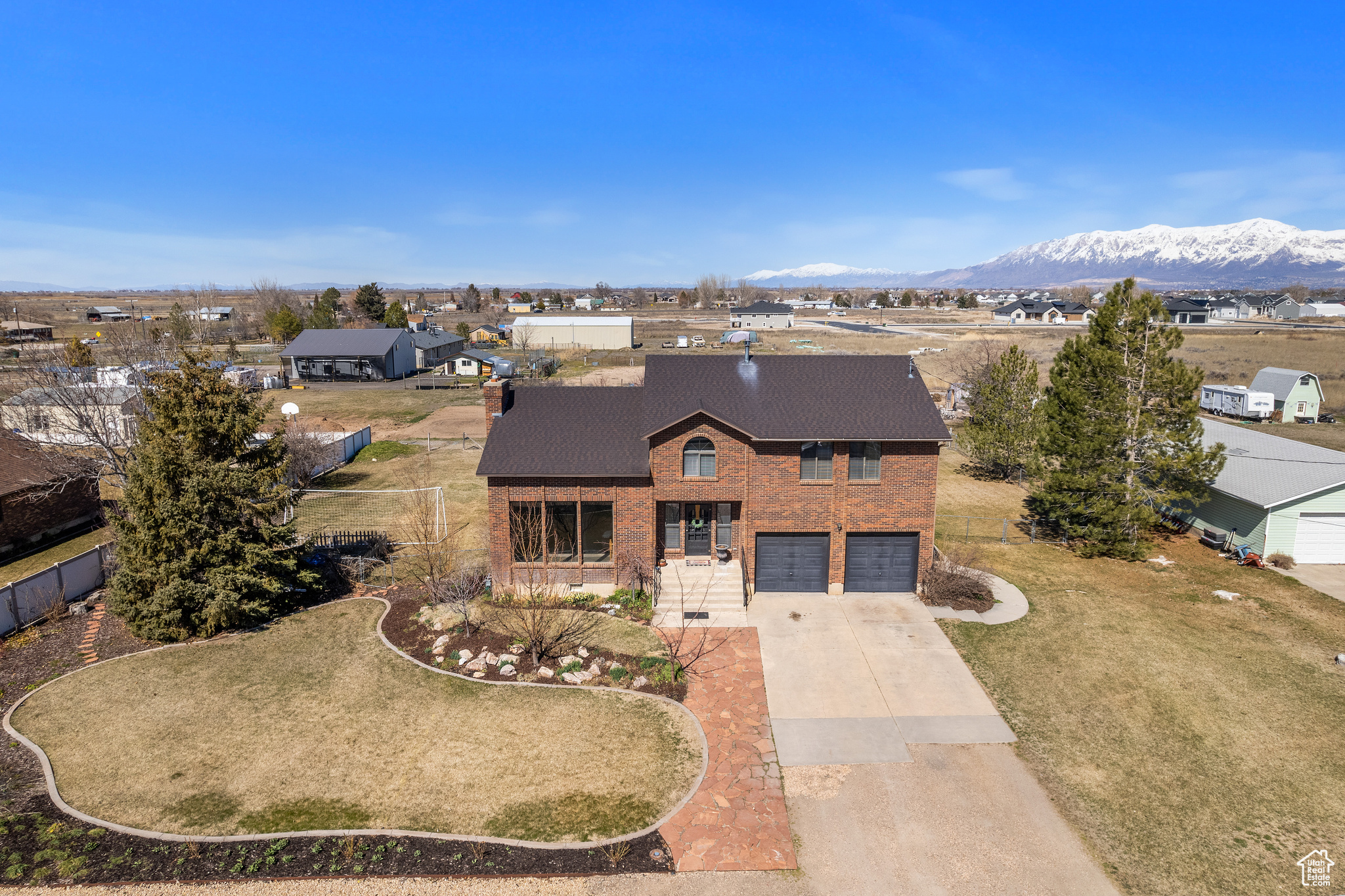 5860 W 4200 S Hooper UT 84315 | $689,900 | UtahRealEstate.com