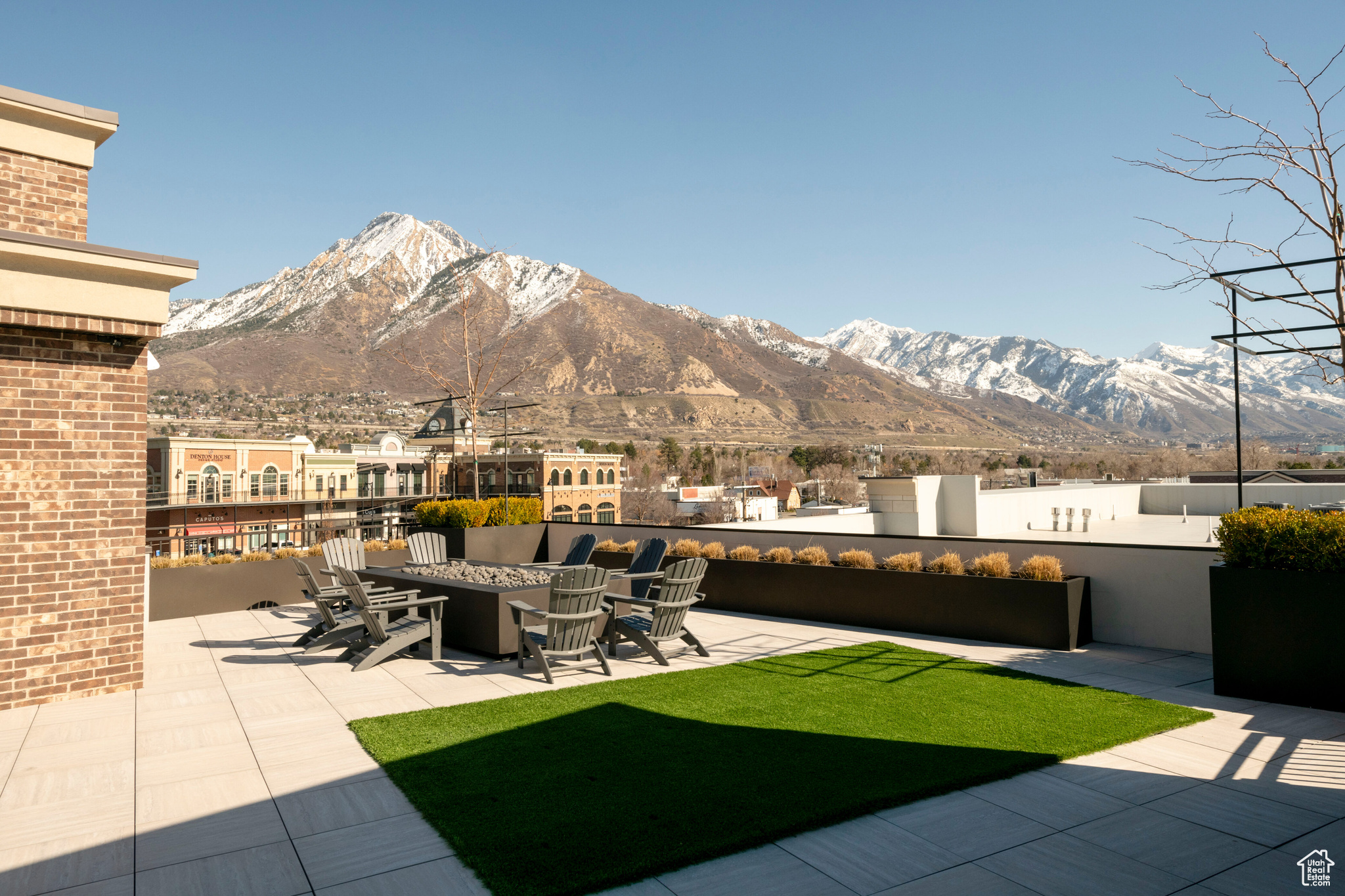 2240 E Laney Ave #107 Holladay UT 84117 | $1,029,000 | UtahRealEstate.com