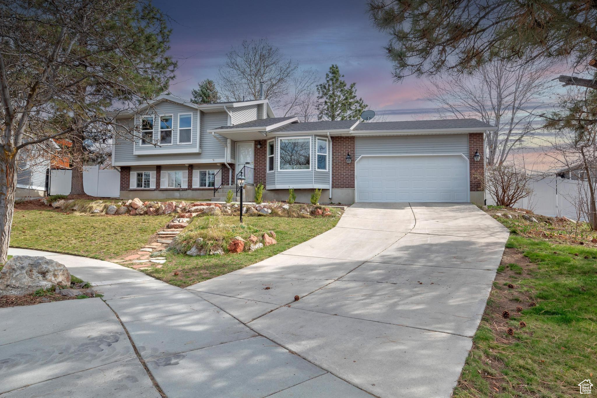 1112 E 10760 S Sandy UT 84094 | $579,900 | UtahRealEstate.com