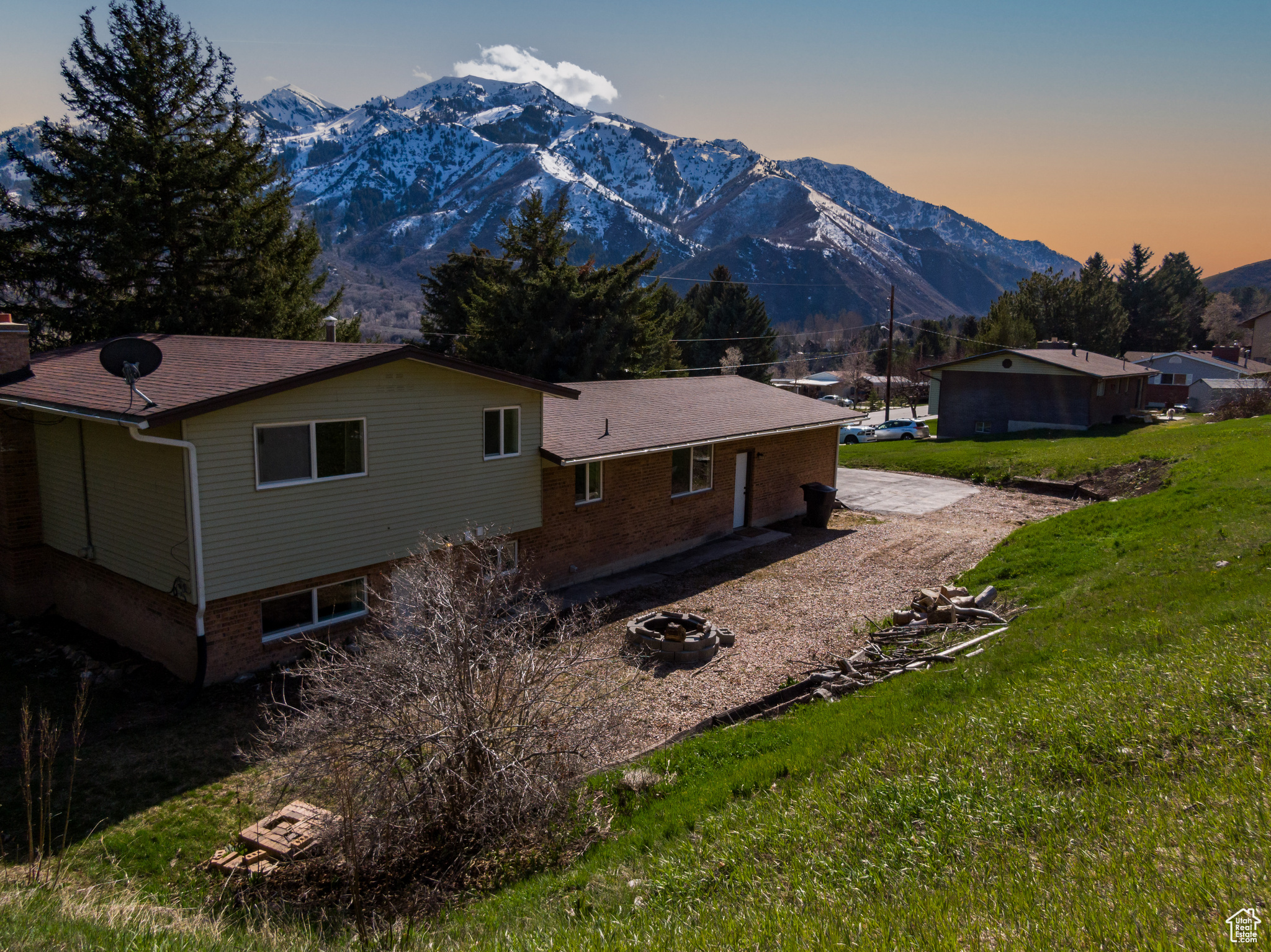 5774 W Poll Dr Mountain Green UT 84050 | $649,900 | UtahRealEstate.com
