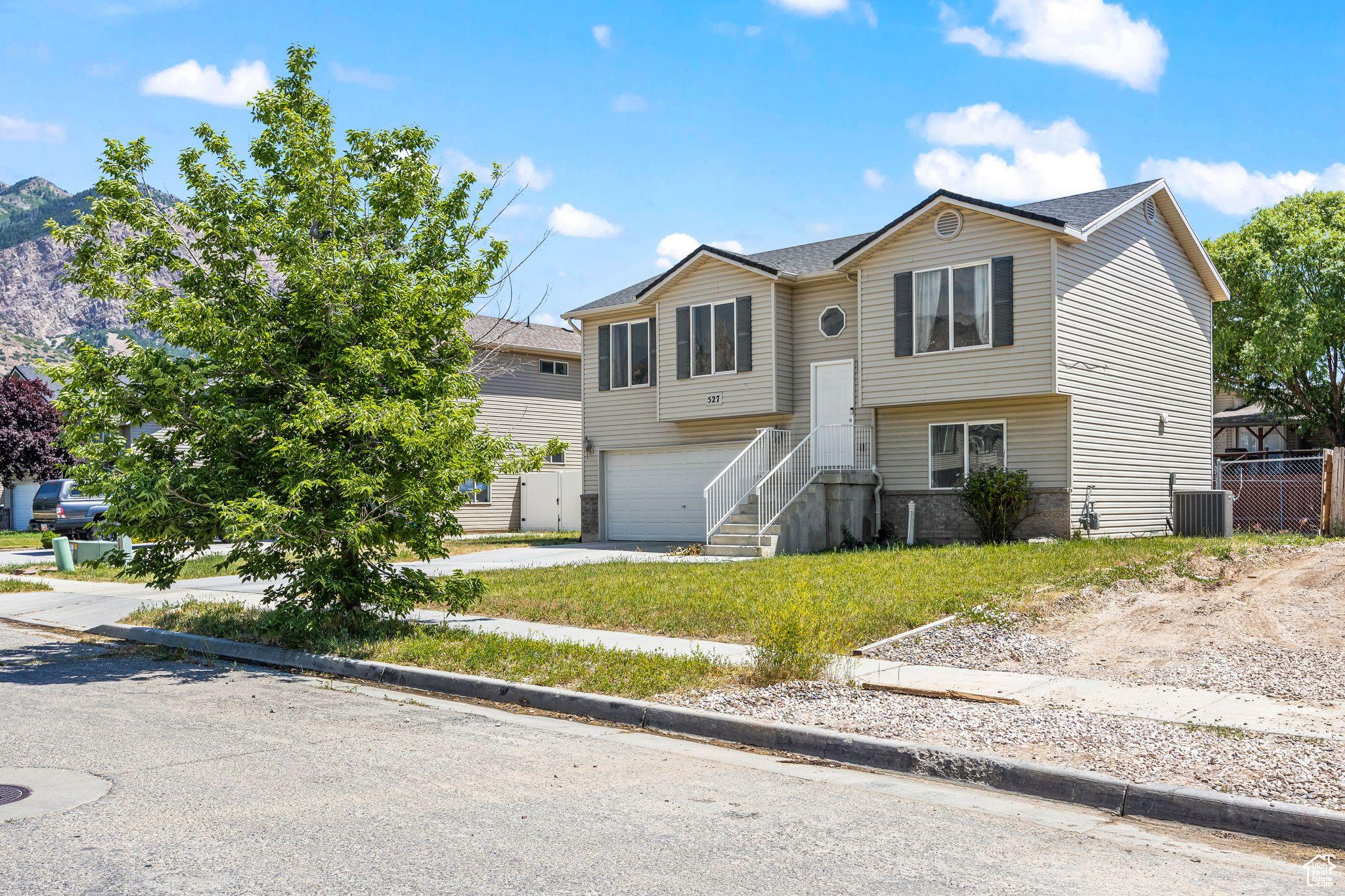 527 E Canyon View Dr Ogden UT 84404 | $389,000 | UtahRealEstate.com