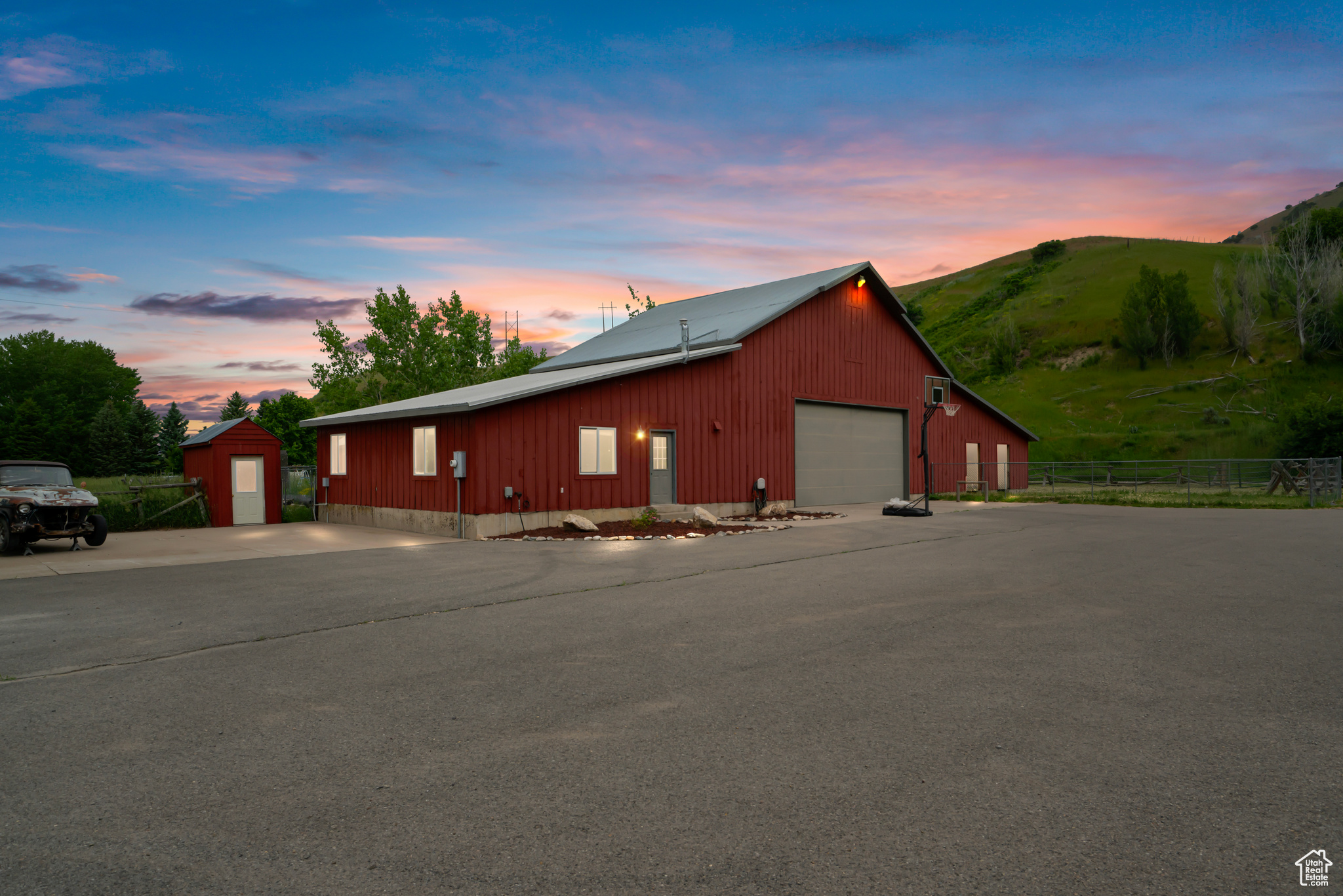 5331 Sleepy Hollow Ln Nibley UT 84321 | $1,224,000 | UtahRealEstate.com