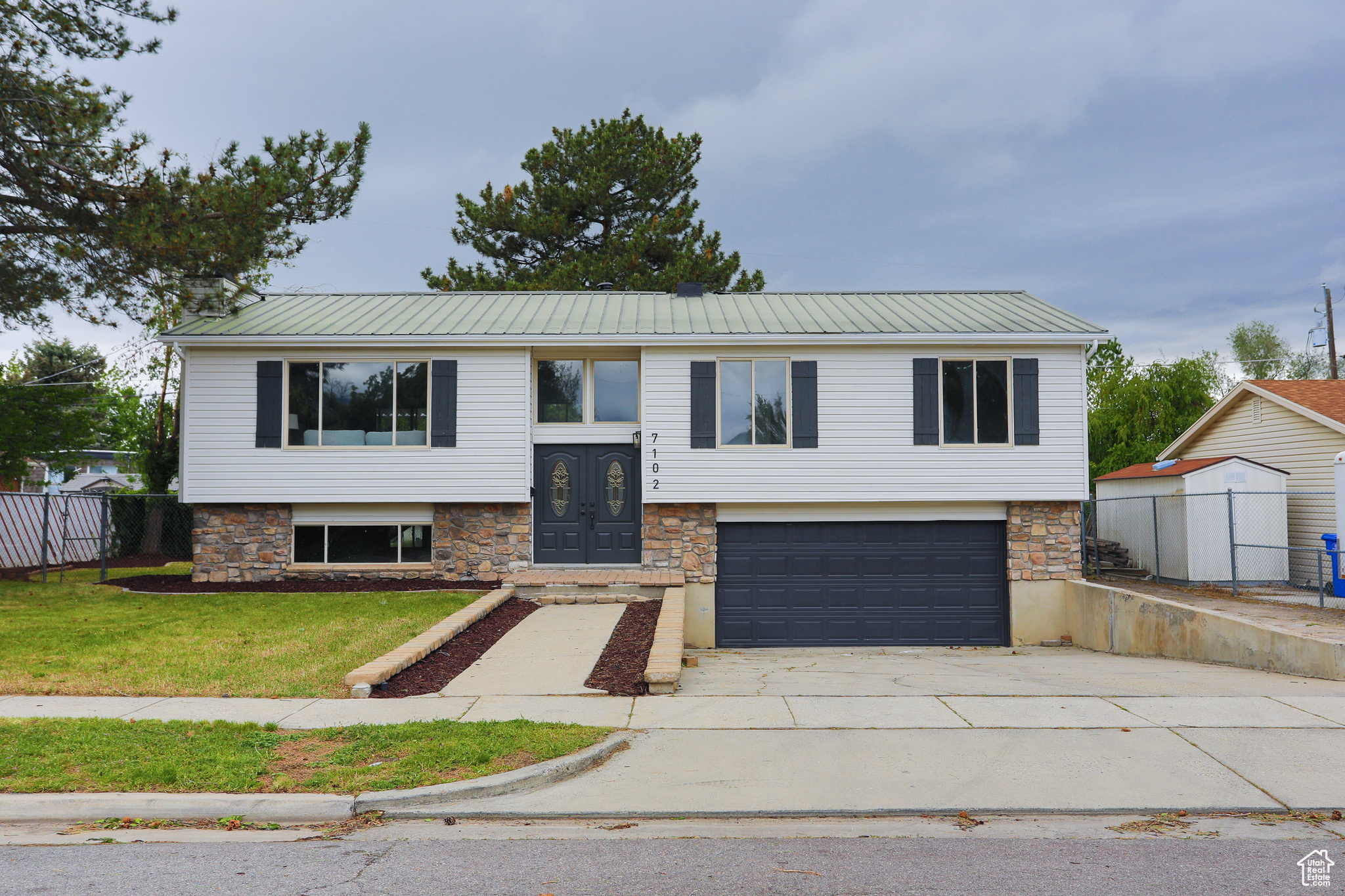 7102 S 260 E Midvale UT 84047 | $549,900 | UtahRealEstate.com