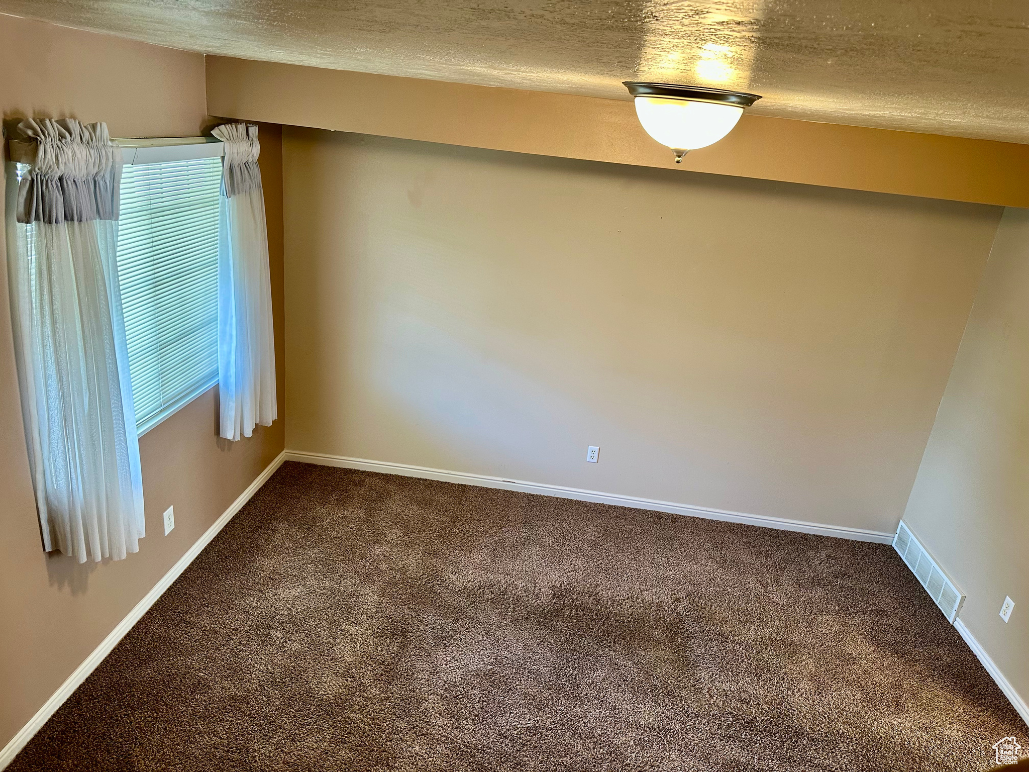 1612 S Talon Dr Logan UT 84321 | $275,000 | UtahRealEstate.com