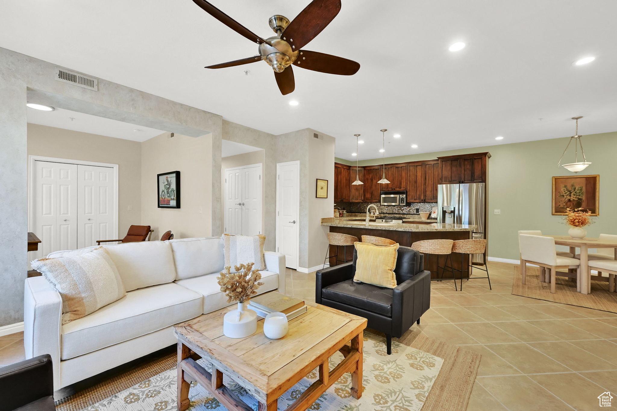 4988 S Timber Way #206 Millcreek UT 84117 | $415,000 | UtahRealEstate.com