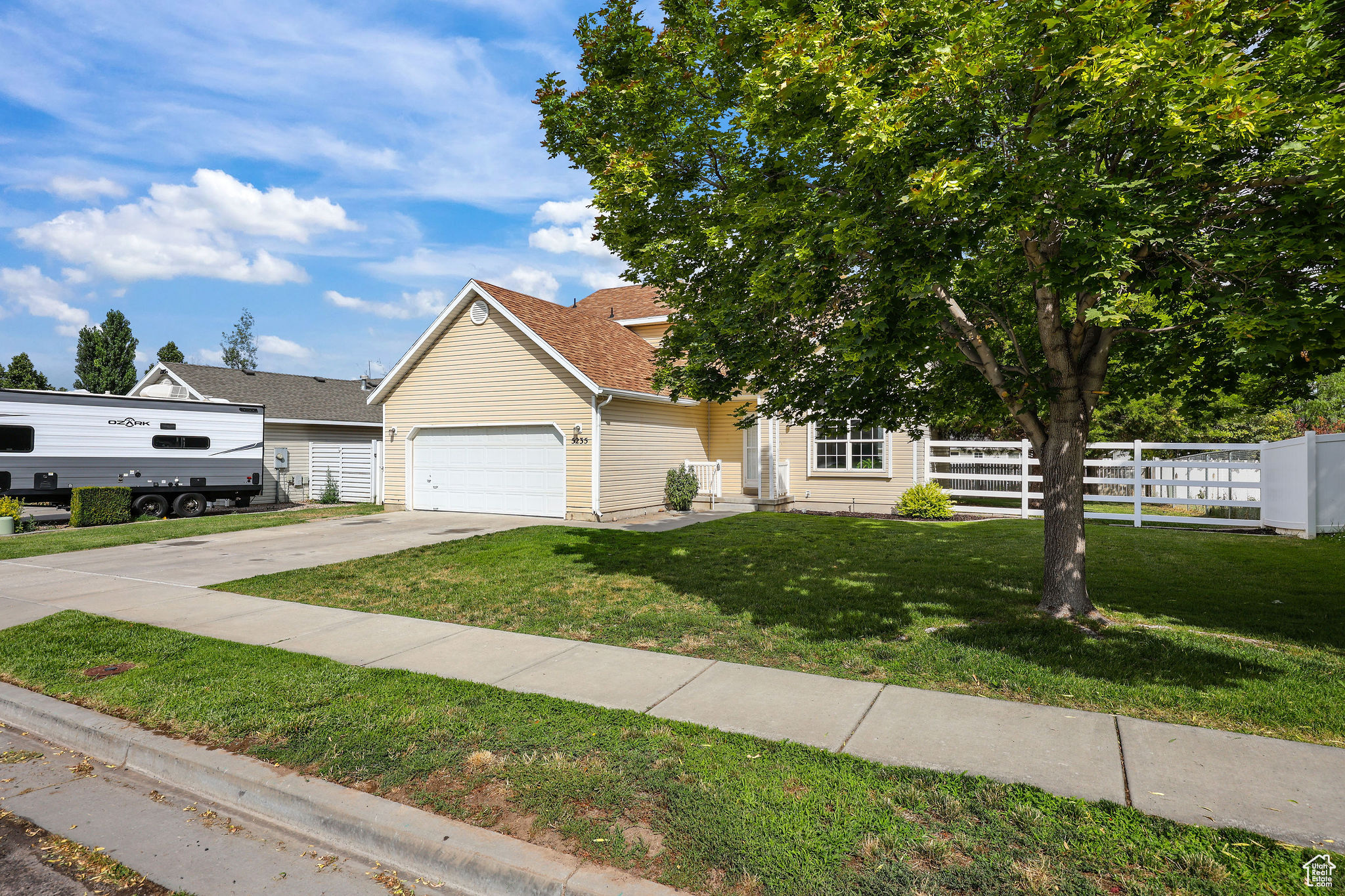 5235 Midland Dr Roy UT 84067 | $470,000 | UtahRealEstate.com