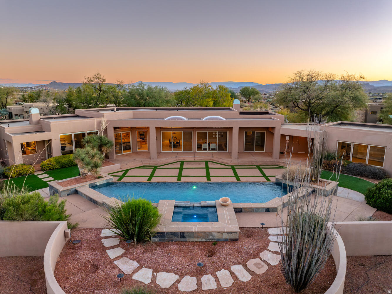 2417 W COHONINA TRL St George, UT 84770 - MLS 2128106