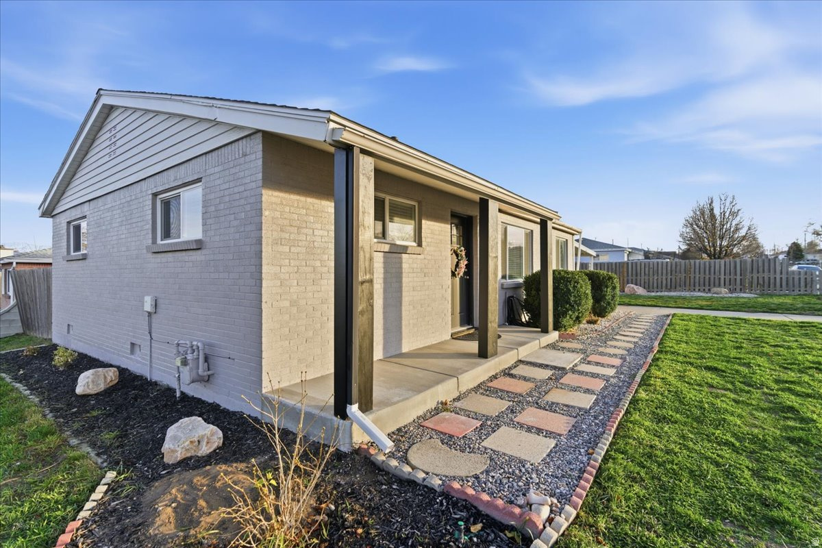 5231 S 4620 W Salt Lake City UT 84118 | $410,000 | UtahRealEstate.com