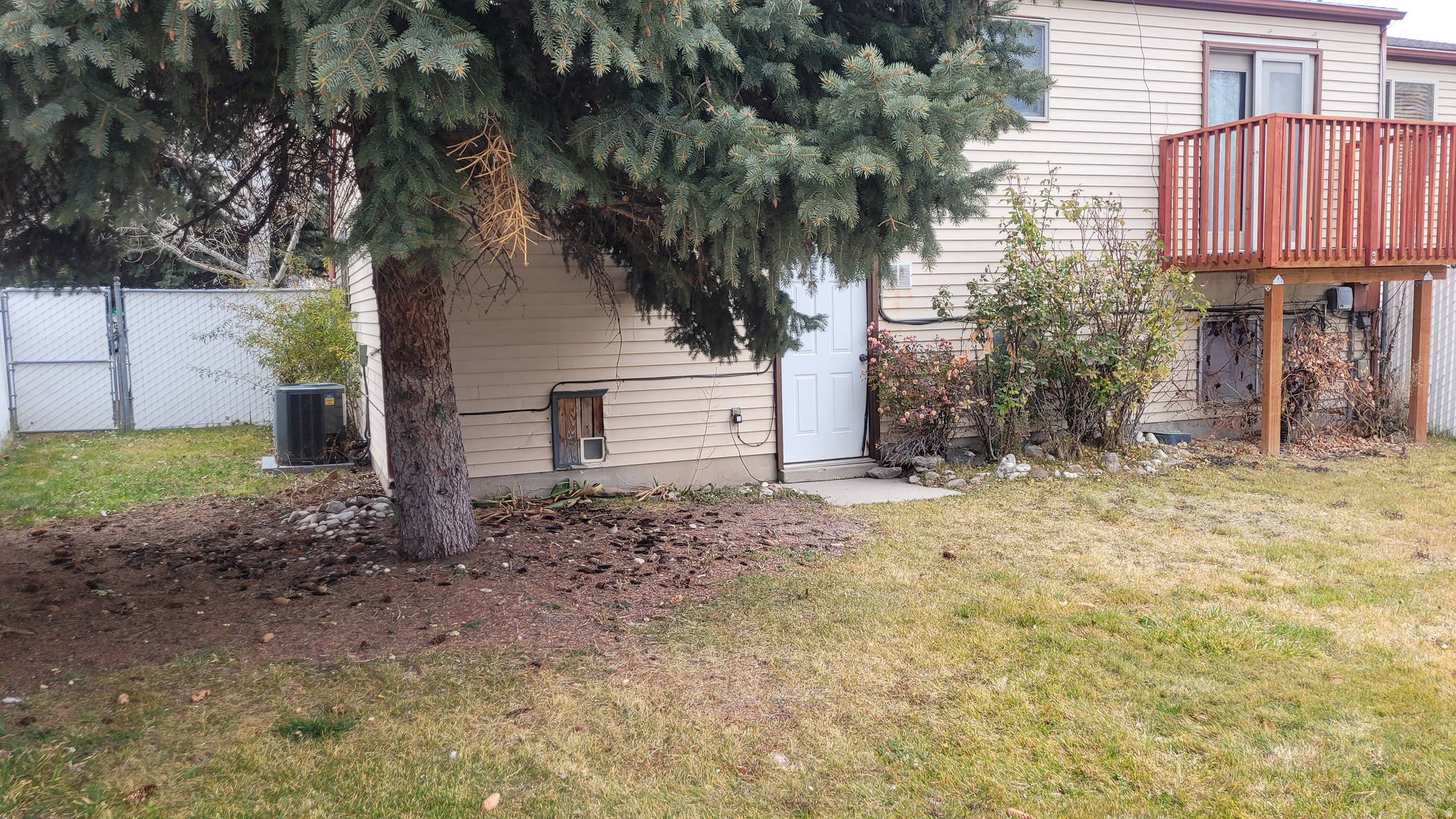 5489 W CYCLAMEN CT West Jordan, UT 84081 - MLS 2129476