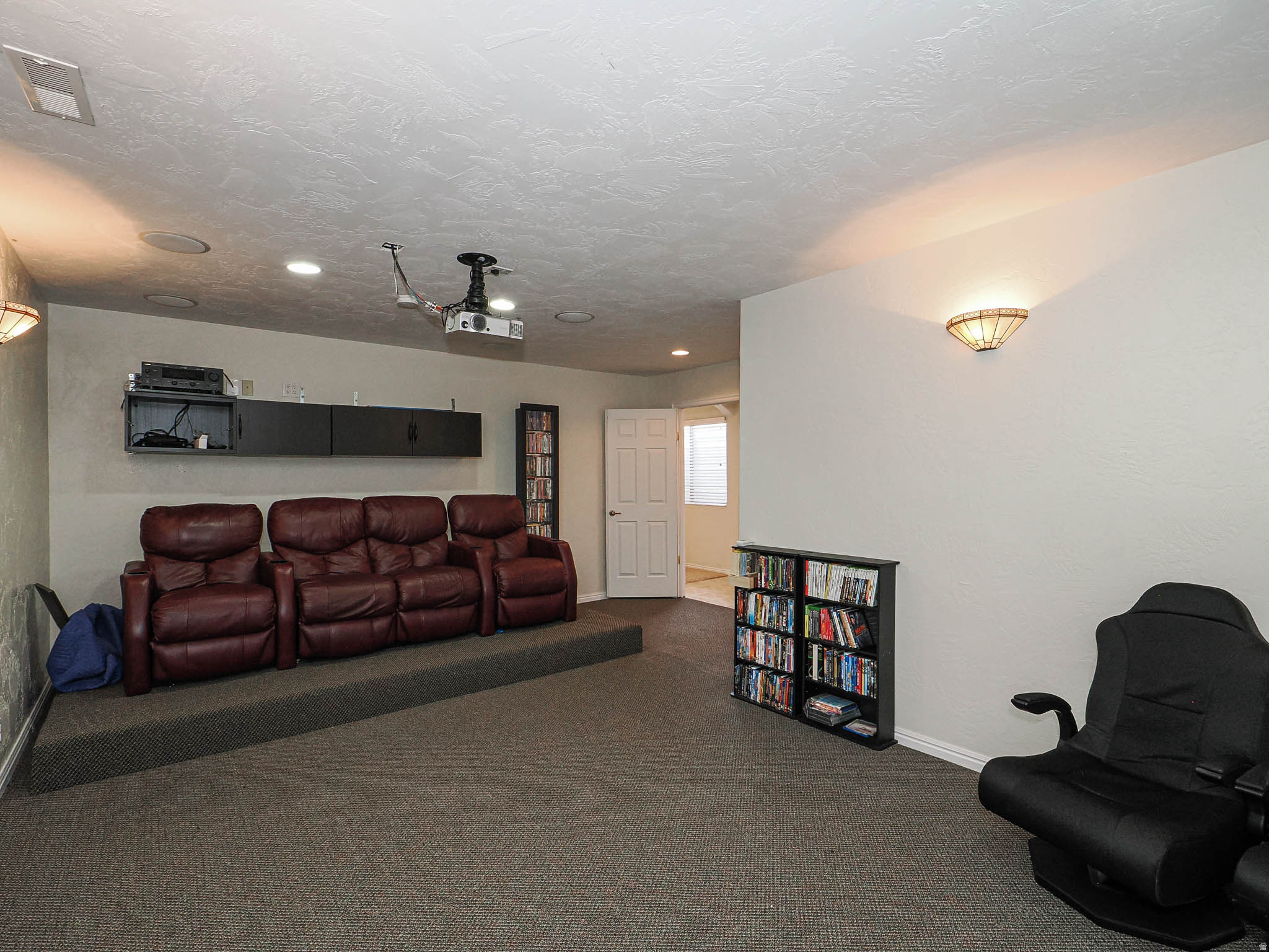 10036 S BIRDIE WAY South Jordan, UT 84095 - MLS 2131164