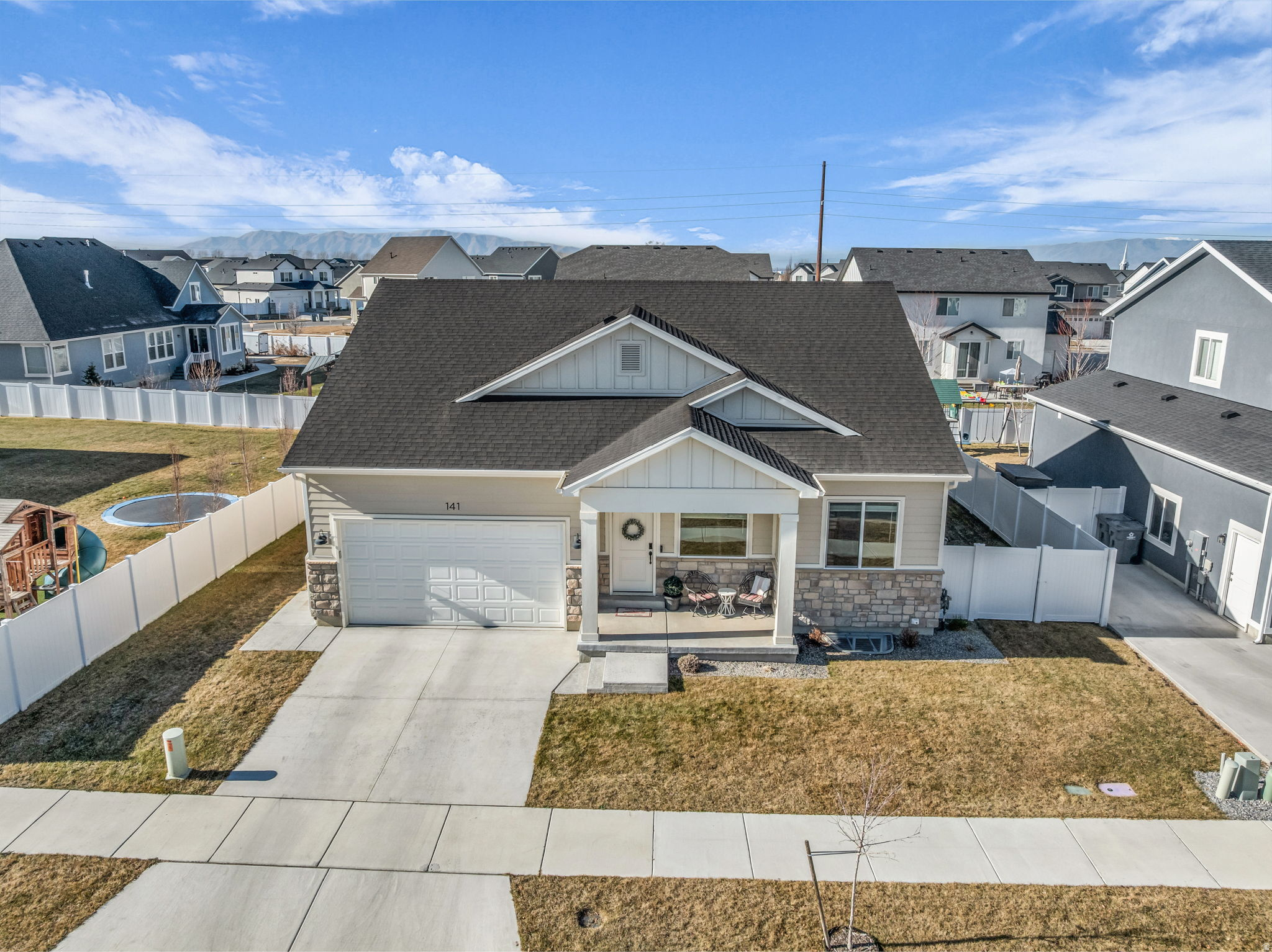 141 N PINNACLE AVE Mapleton, UT 84664 - MLS 2131978