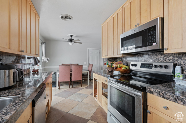 5623 Brandy Wine St Taylorsville UT 84118 | $460,000 | UtahRealEstate.com